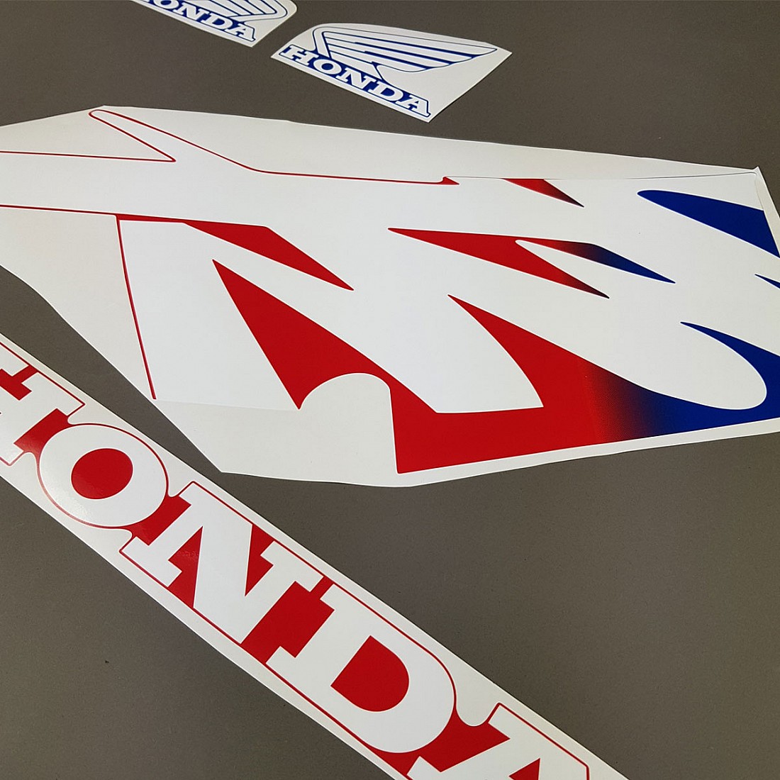 Honda CBR 600F 2000 decals